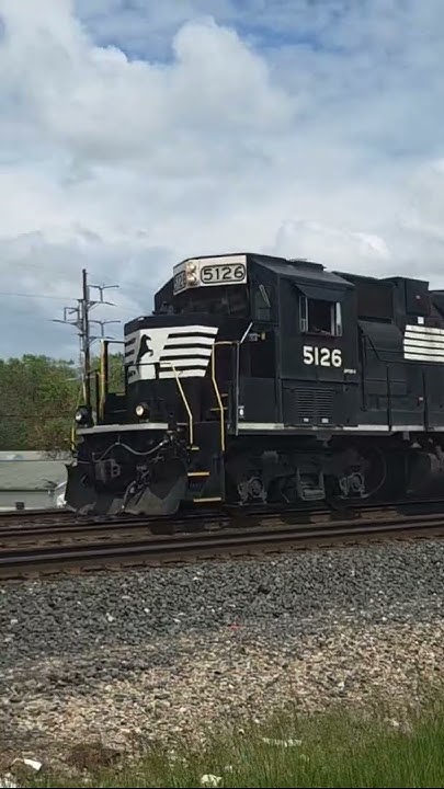 NS B23 RUMBLING ALONG - YouTube