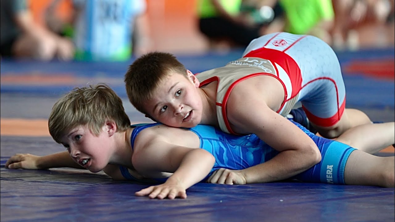 U13 Roman Ohendushkevich (EST) vs Otto Sepponen (FIN) 41kg. Greco-roman ...