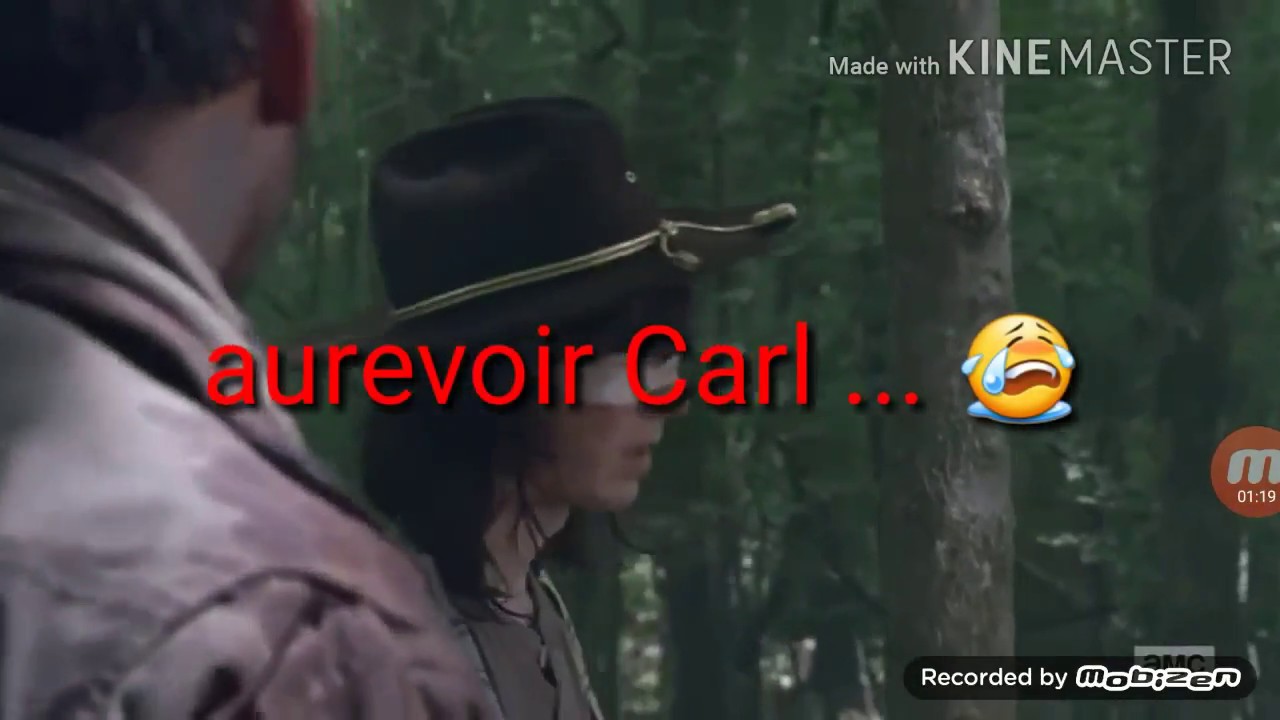The moment Carl gets bits / Le moment ou Carl se fait mordre - YouTube