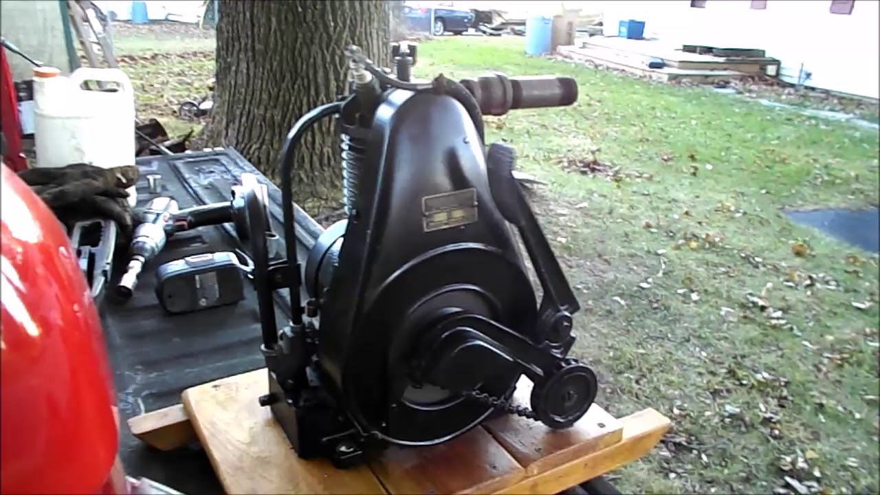 Briggs and Stratton FH running - YouTube