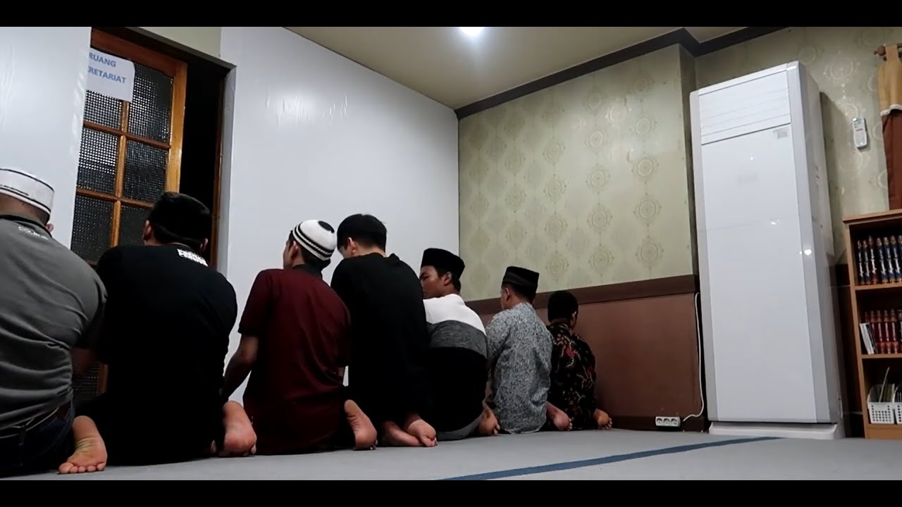 #ReUpload: Daud Kim's First prayer in mosque before becoming a Mualaf ...