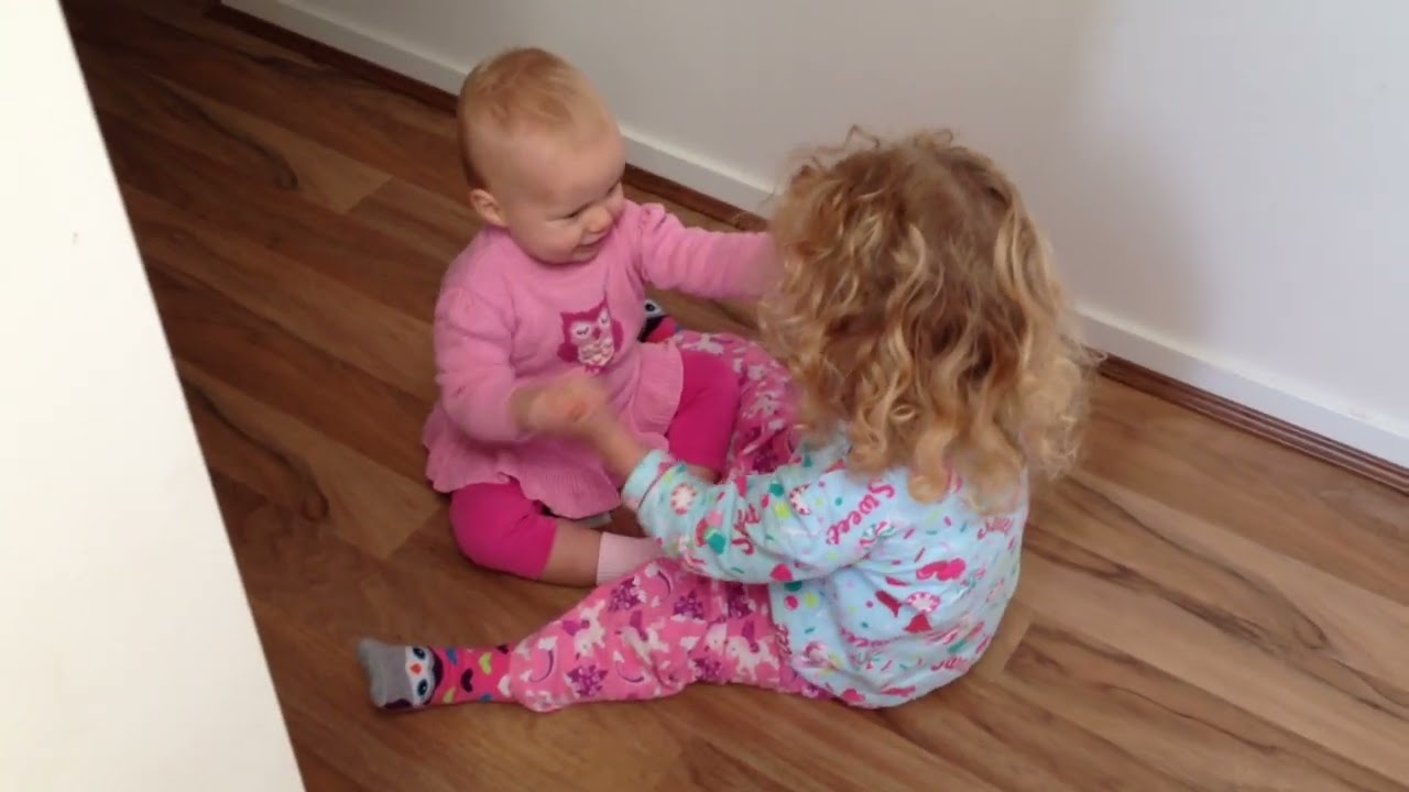 The girls playing nicely together - July 2015 - YouTube