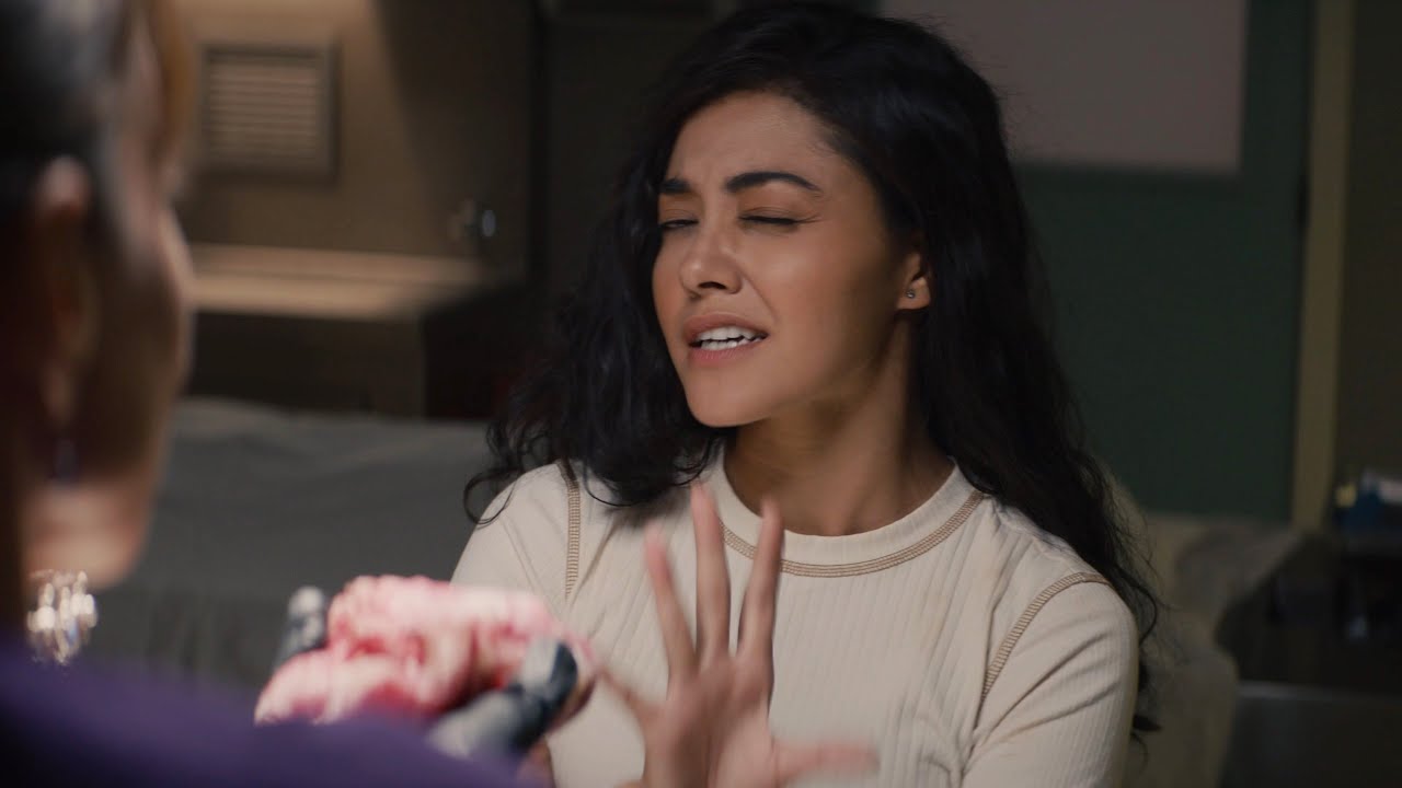 Lucy Tara 2x04 (2) | NCIS: Hawai'i - YouTube