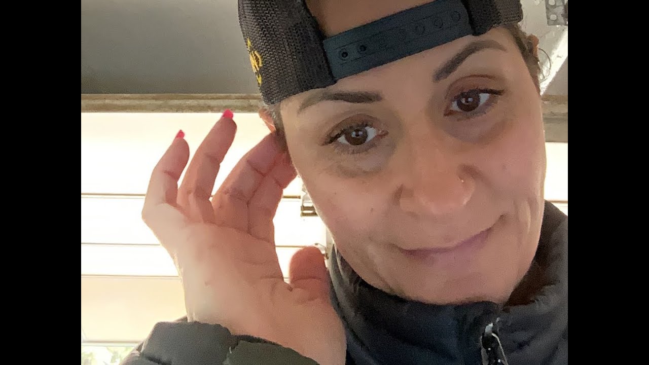 Danielle Salinger is live! - YouTube