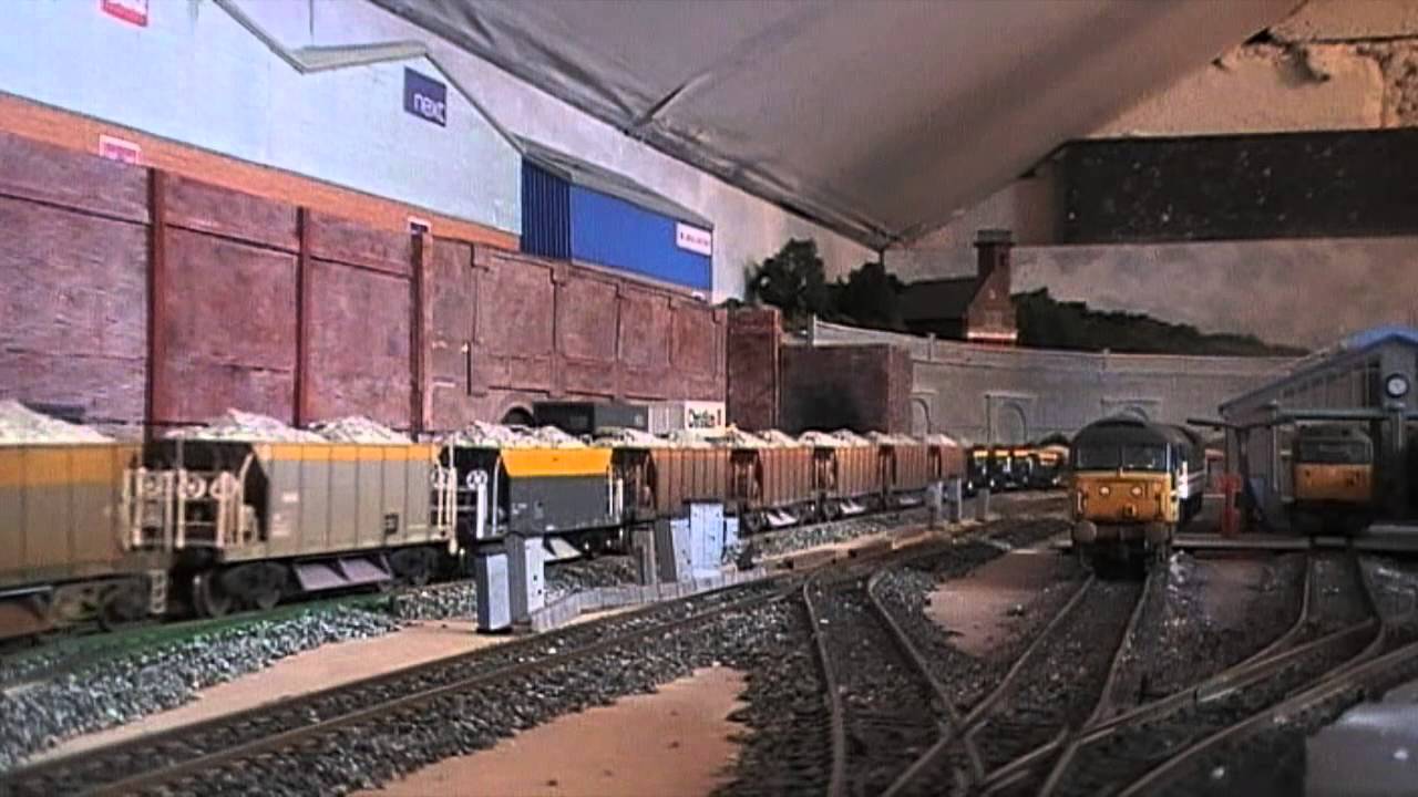 OO DCC Model Railway - Mainstone Junction TMD : 1 - YouTube