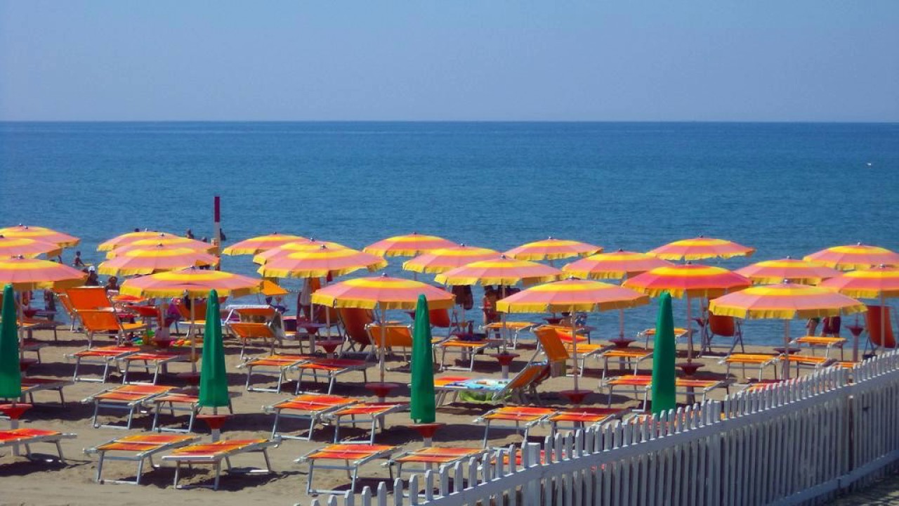 Scauri - Hotel in Minturno, Italy - YouTube