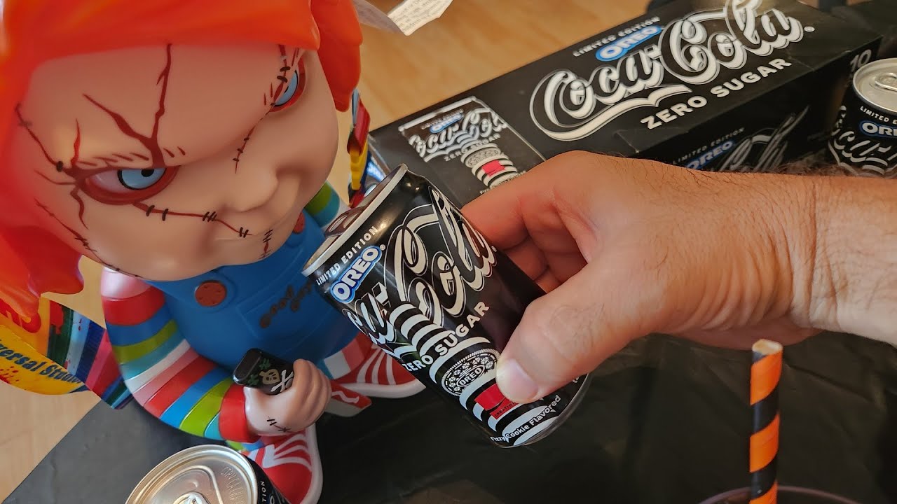 Coca-Cola OREO Fizzy Cookie Flavored Beverage - YouTube