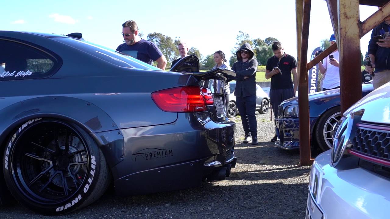 Liberty Walk E92 M3 INSANE REVS! - YouTube