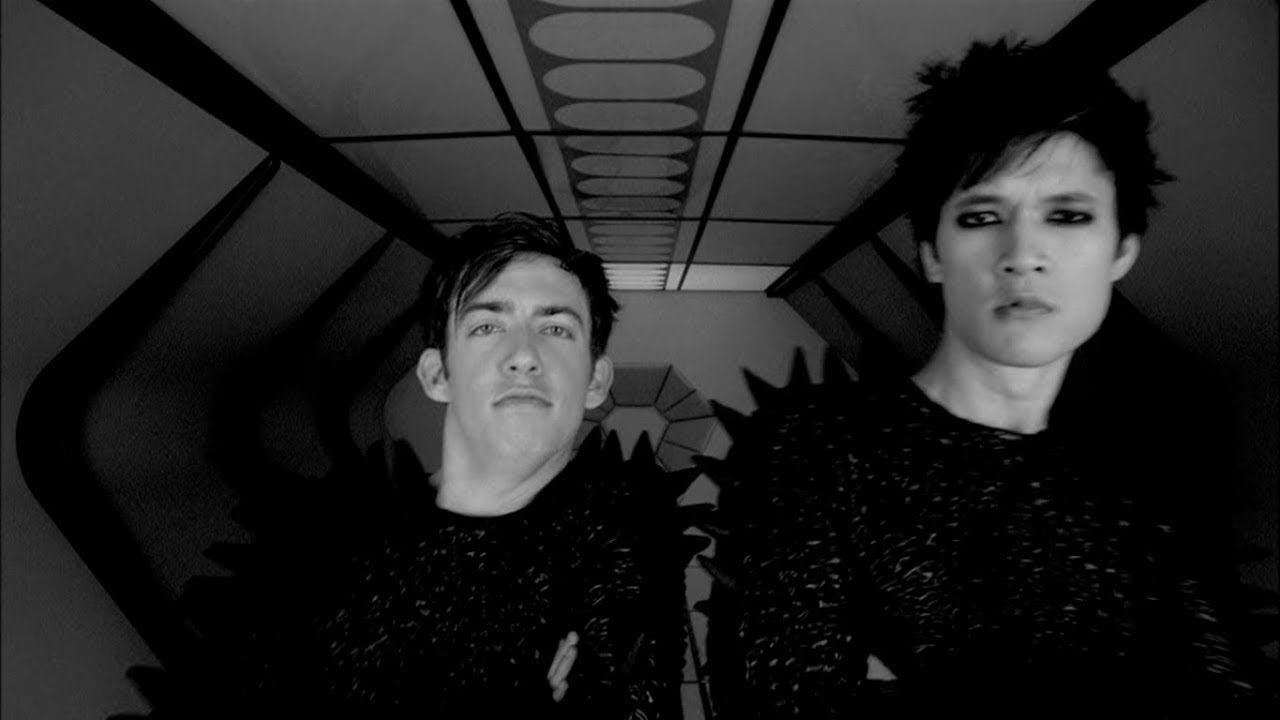 Glee - Scream (Full Performance) - YouTube