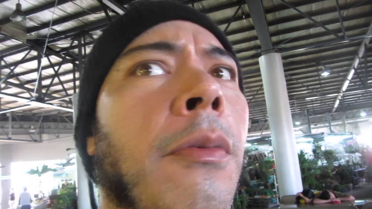 outdoor market - YouTube