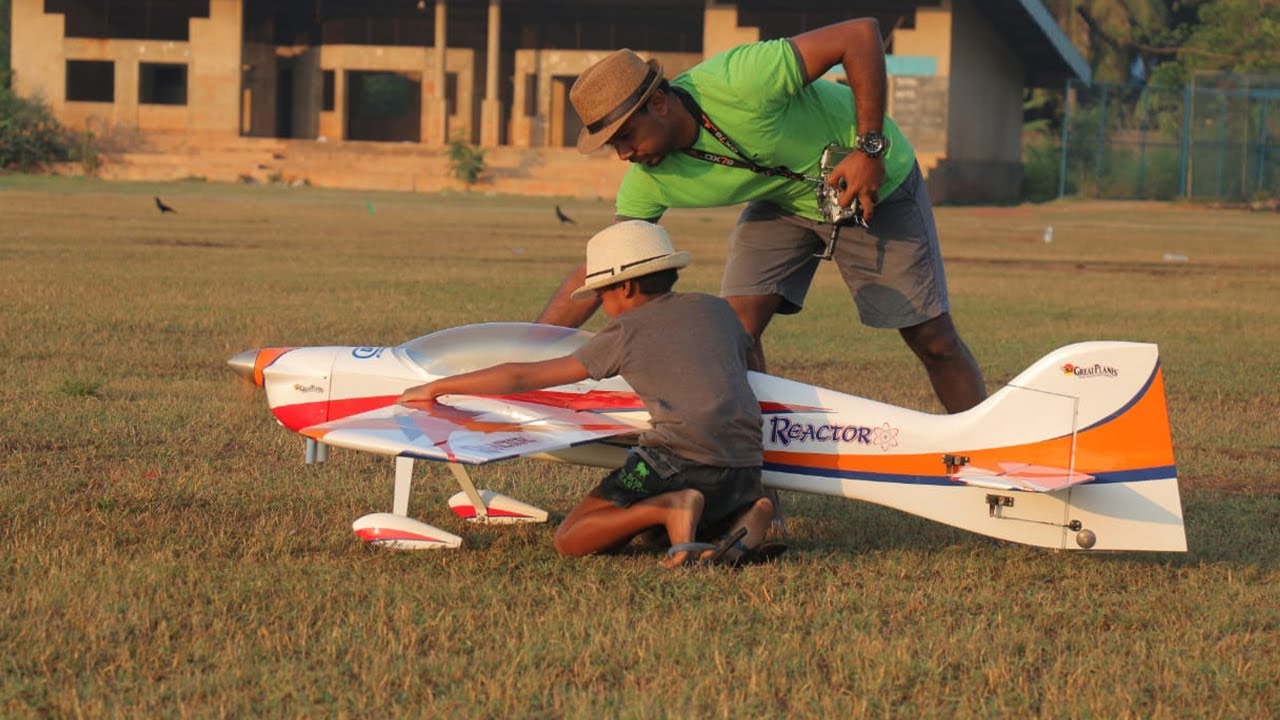 Great Planes Reactor 50CC. - YouTube