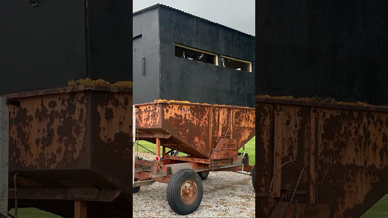 Gravity wagon blind a buddy and I built #deerhunting #indiana #hunting ...