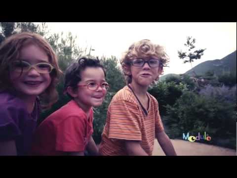 Modul'O - Die erste Brille, die sich voll und ganz auf Ihr Kind einstellt.