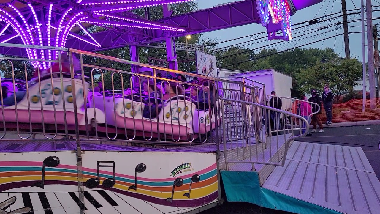 music express ride at circleville pumpkin show - YouTube