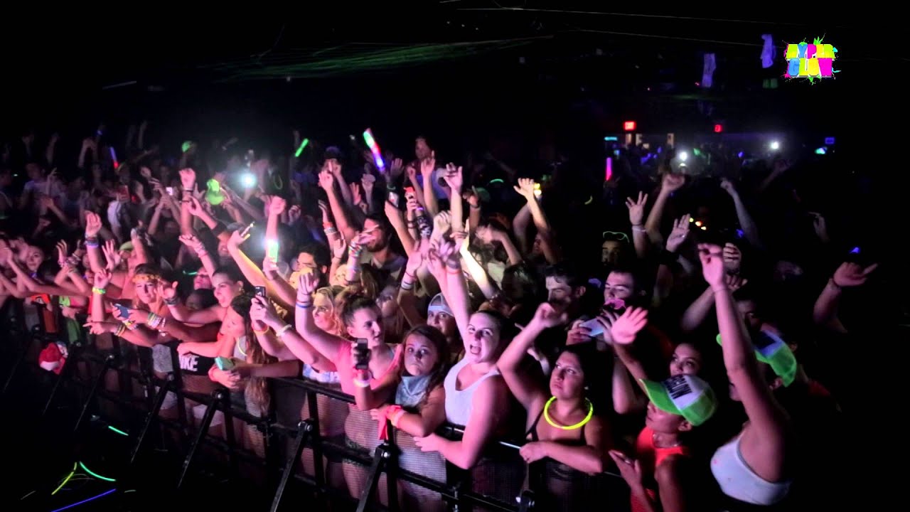 SARAH AT HYPERGLOW TOUR - YouTube