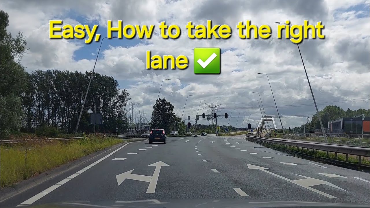 How to take the right lane at a traffic light 🚥 - YouTube