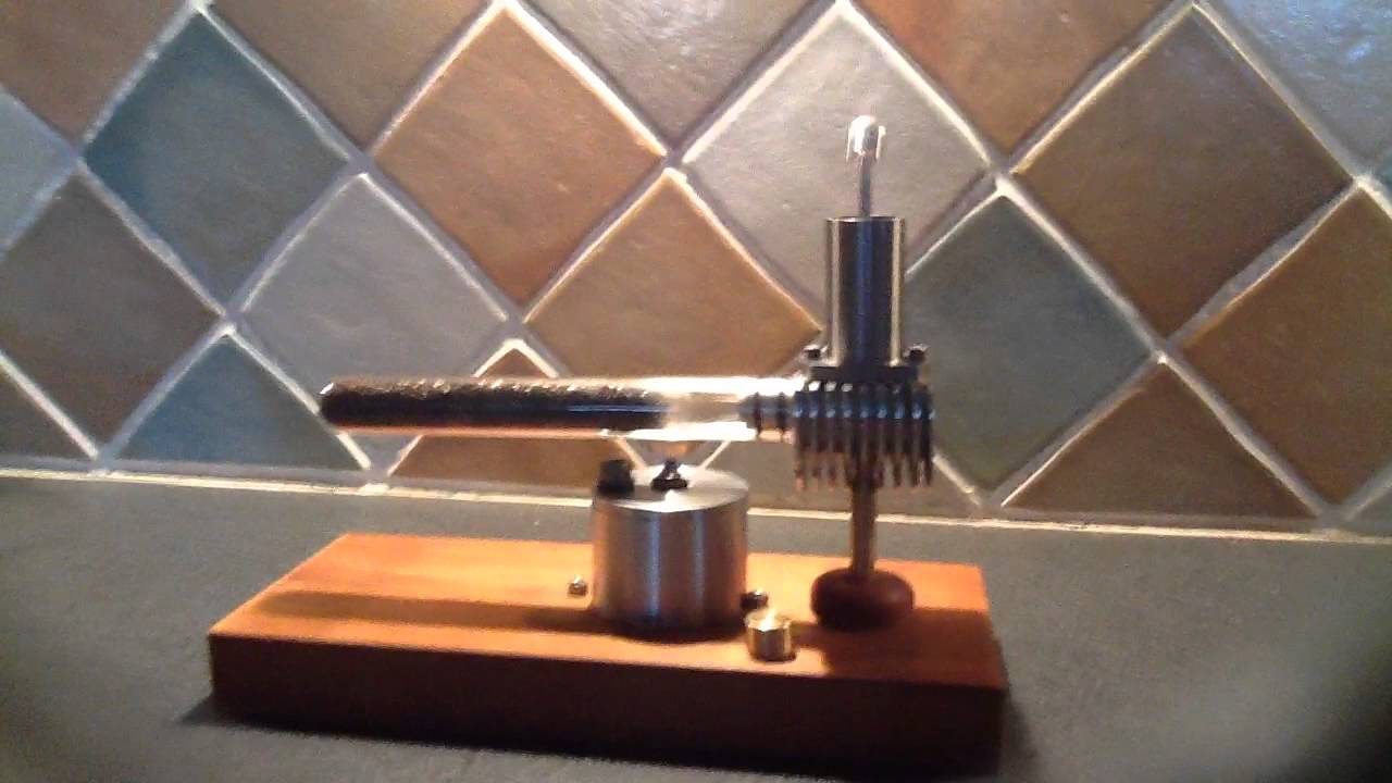 Free Piston Thermal Lag Engine - YouTube