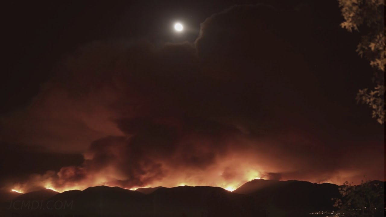 Huge "Sand" Fire - Night Time Lapse and Real-Time Clips 7-22-2016 ...