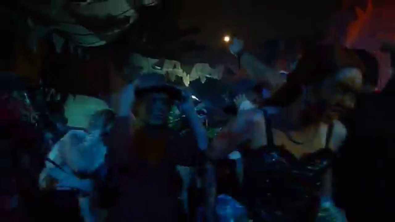 USS HALLOWEEN HORROR NIGHT 4 [VLOG] - YouTube