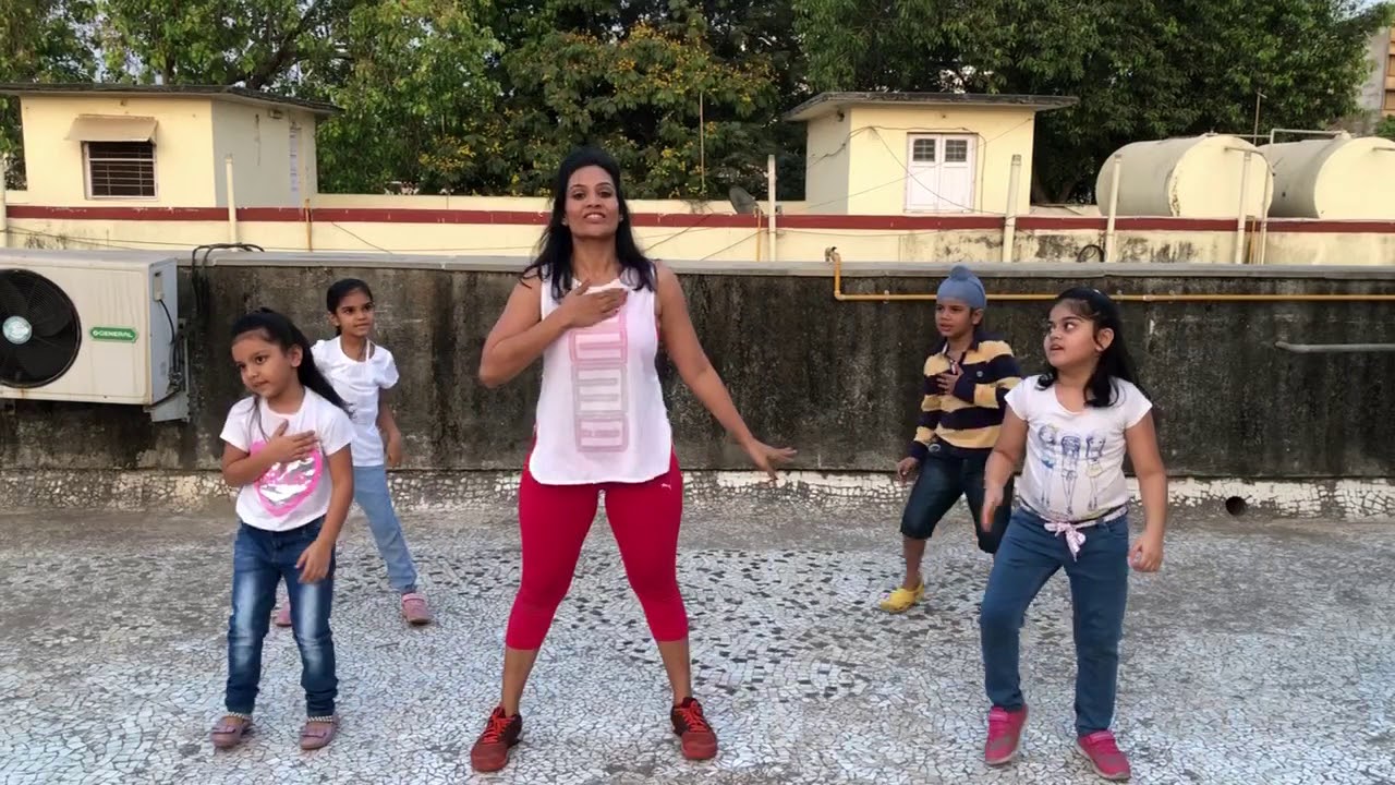 Kids Zumba Swag se Karenge Dance - YouTube