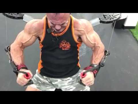 Decline cable fly Muscle Round - YouTube
