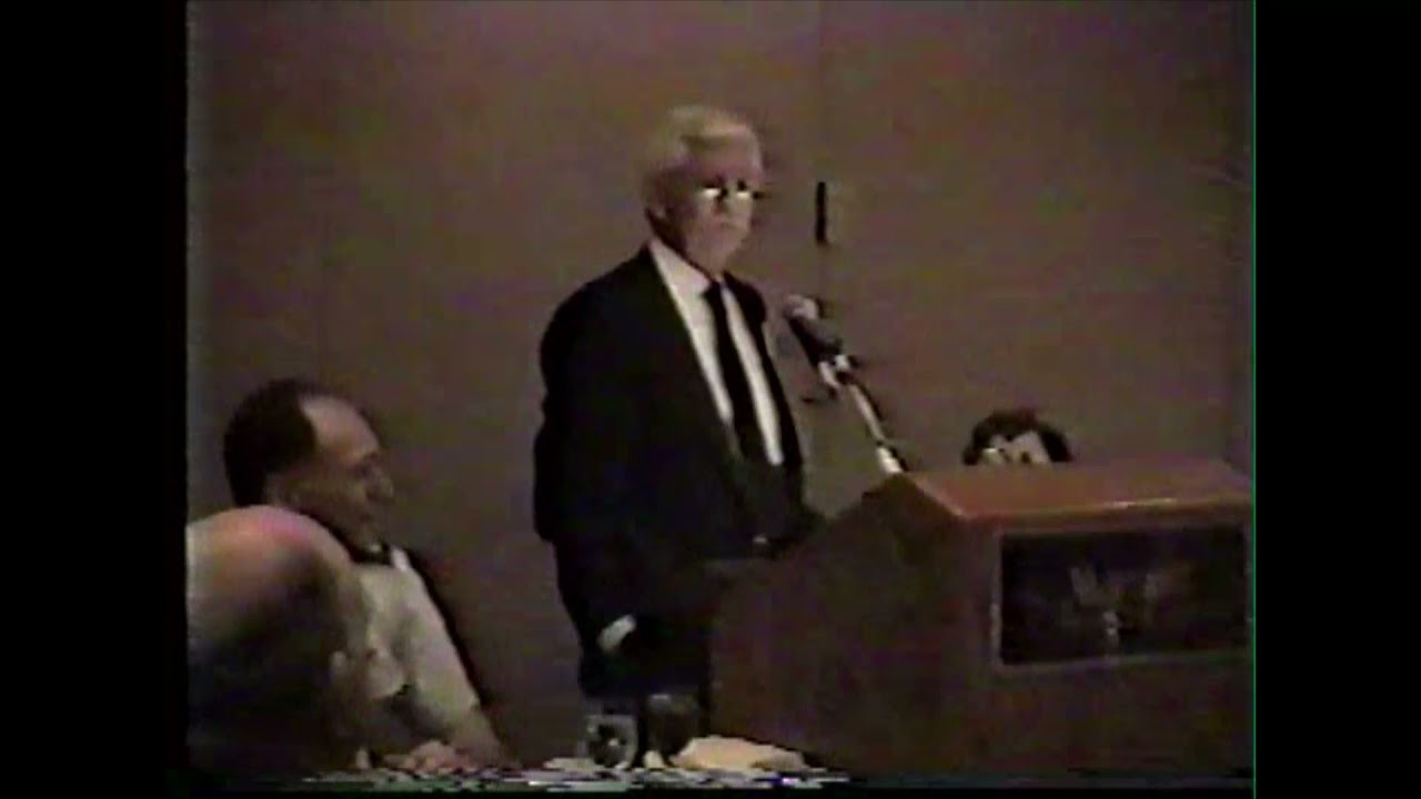 Scrappy Major Larry Blumer presenting Crew Chief Lee Hill w/ artwork by ...