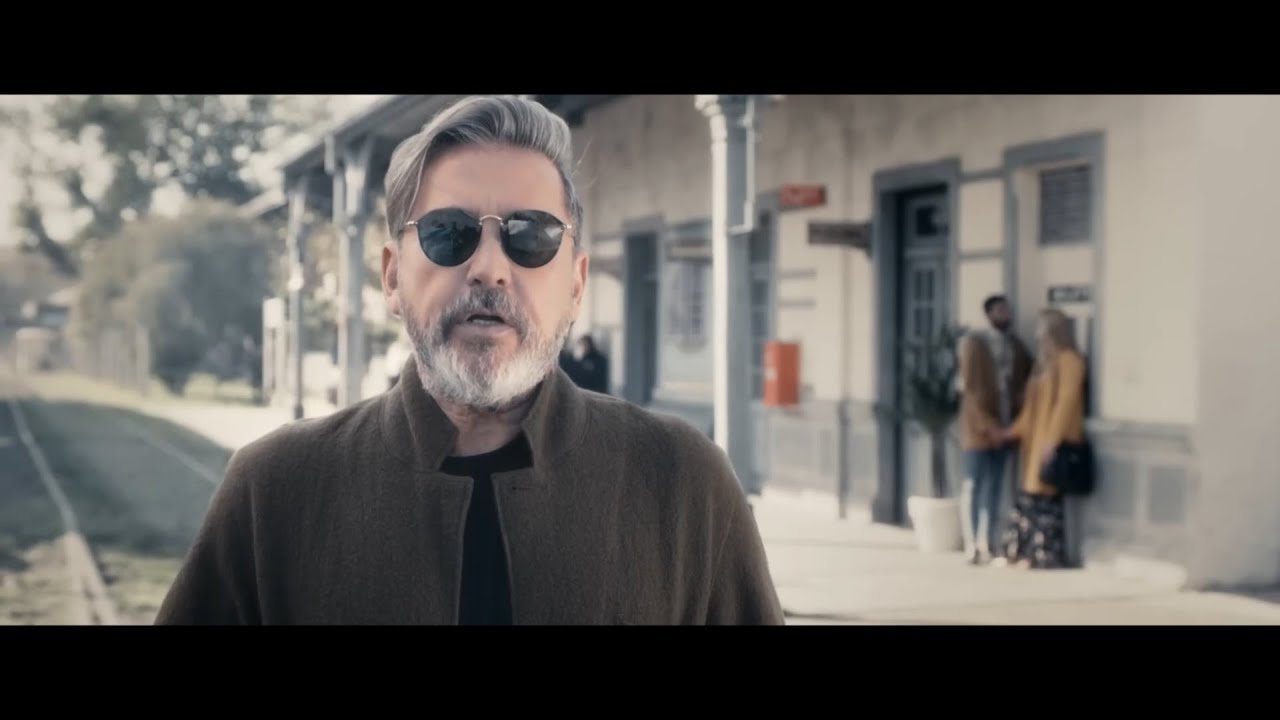 Ricardo Montaner - Me Va A Extrañar (Music Video Clip) [HD] - YouTube
