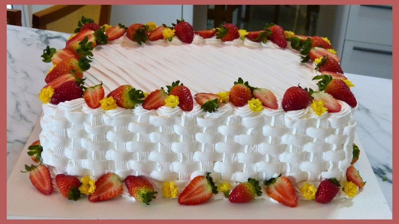 Decoracao De Bolo Retangulo De Morango Decorando Um Bolo Retangular De