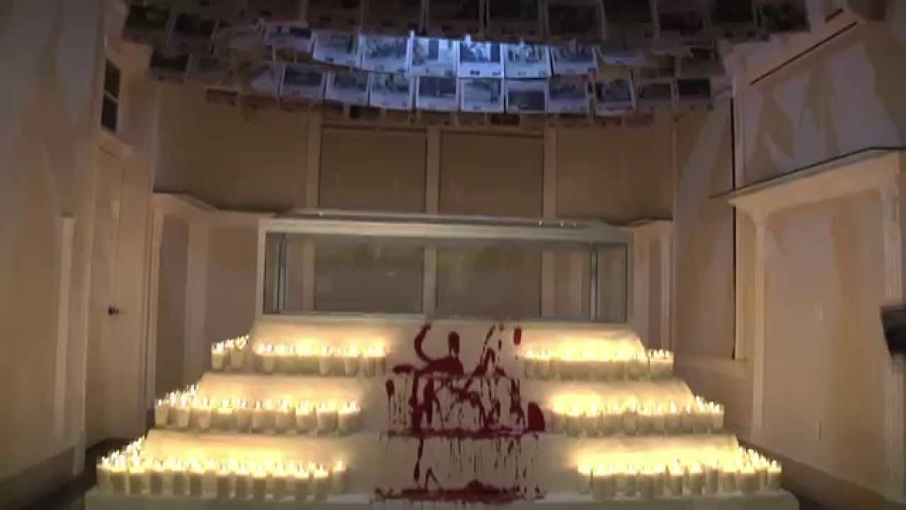 Performance "País de fantasmas" Rosa María Robles - YouTube