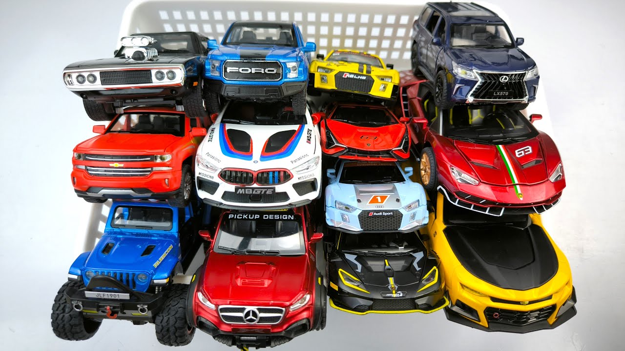 Box Full Off Cars Dodge Charger, BMW M8 GTE, Lamborghini Centenario ...