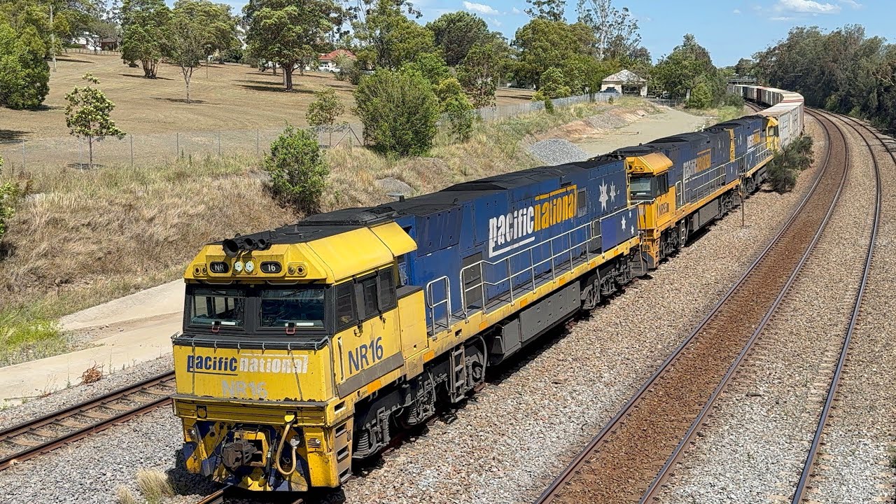 Pacific National’s NR16, NR93 & NR68 with 6MB4 at East Maitland - 29/11 ...