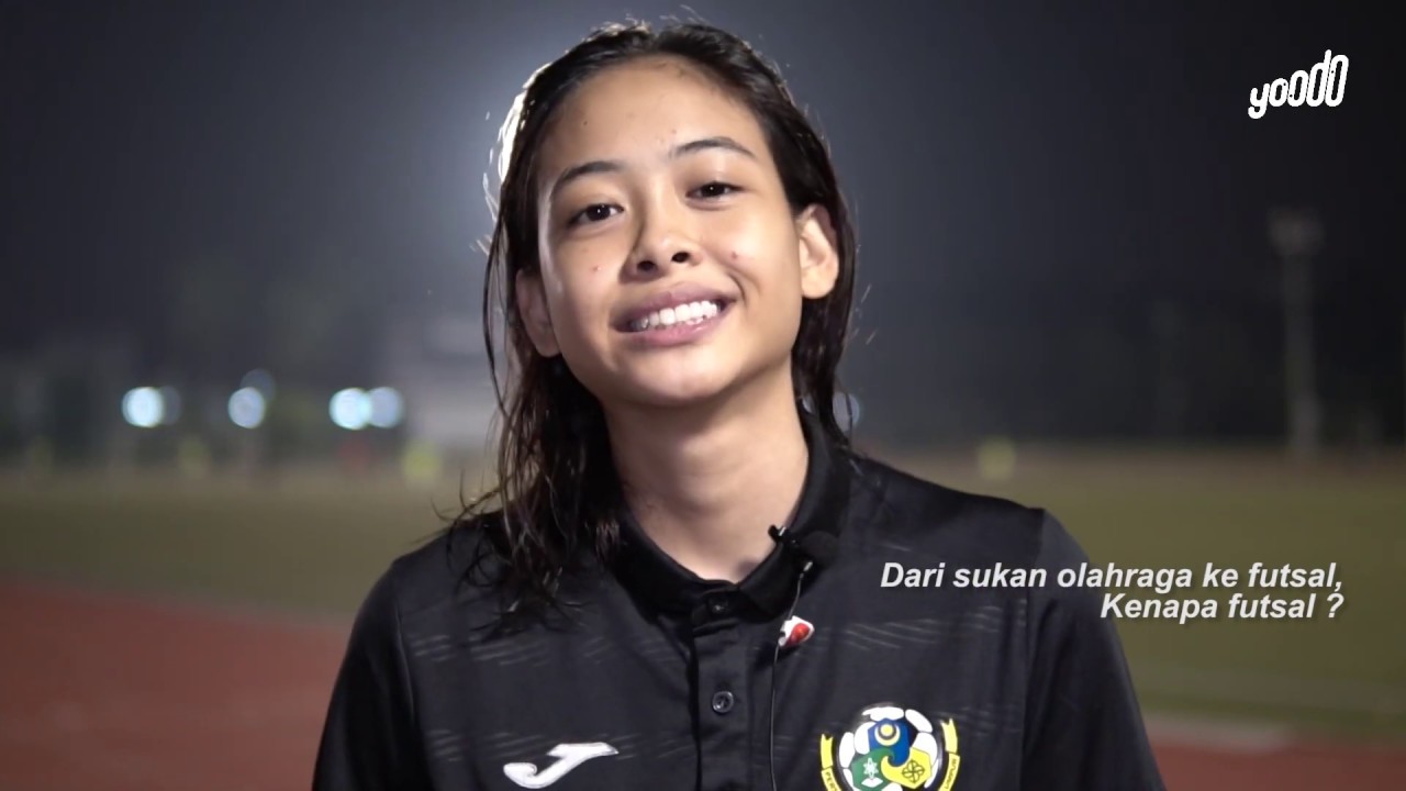KAKI BOLA EPISODE 8: INTAN SARAH - YouTube