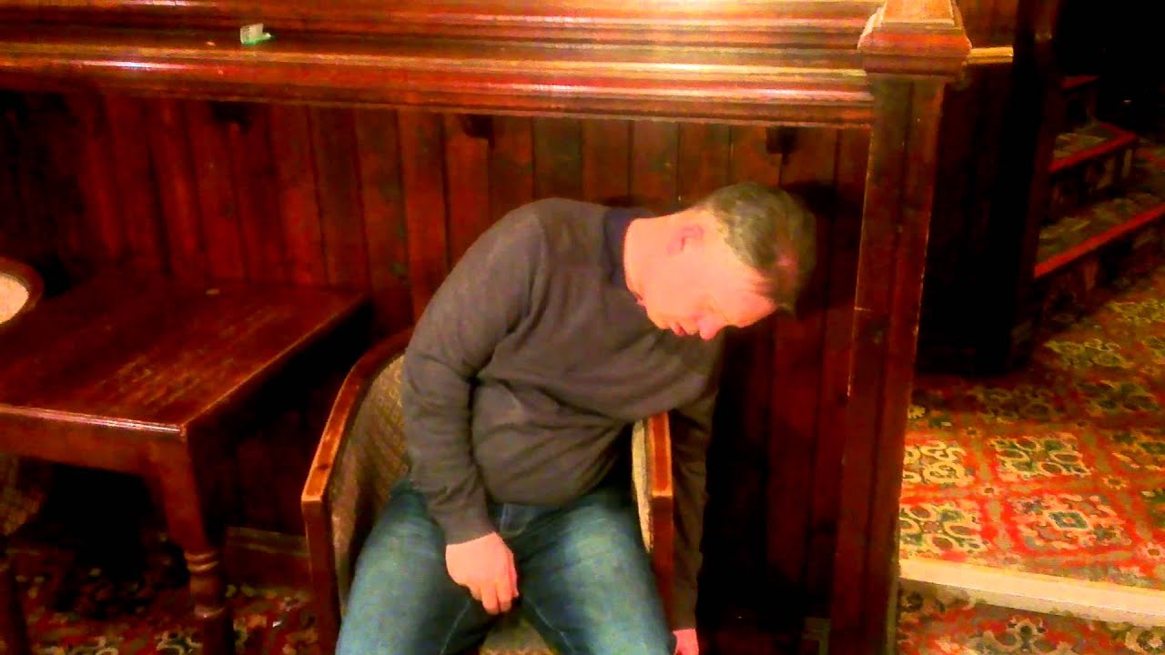 Wee davy snoozing - YouTube