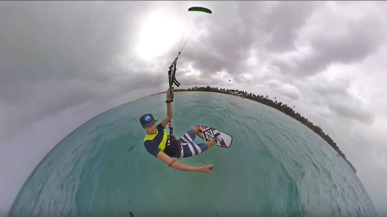 Hydrofoil Kitesurfing - GoPro Fusion Overcapture - YouTube