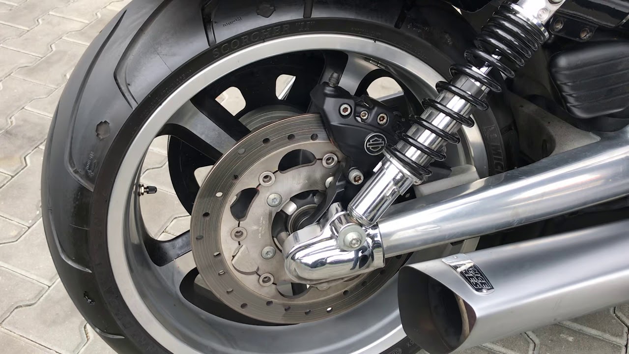 V-Rod Muscle Vance & Hince exhaust sound - YouTube