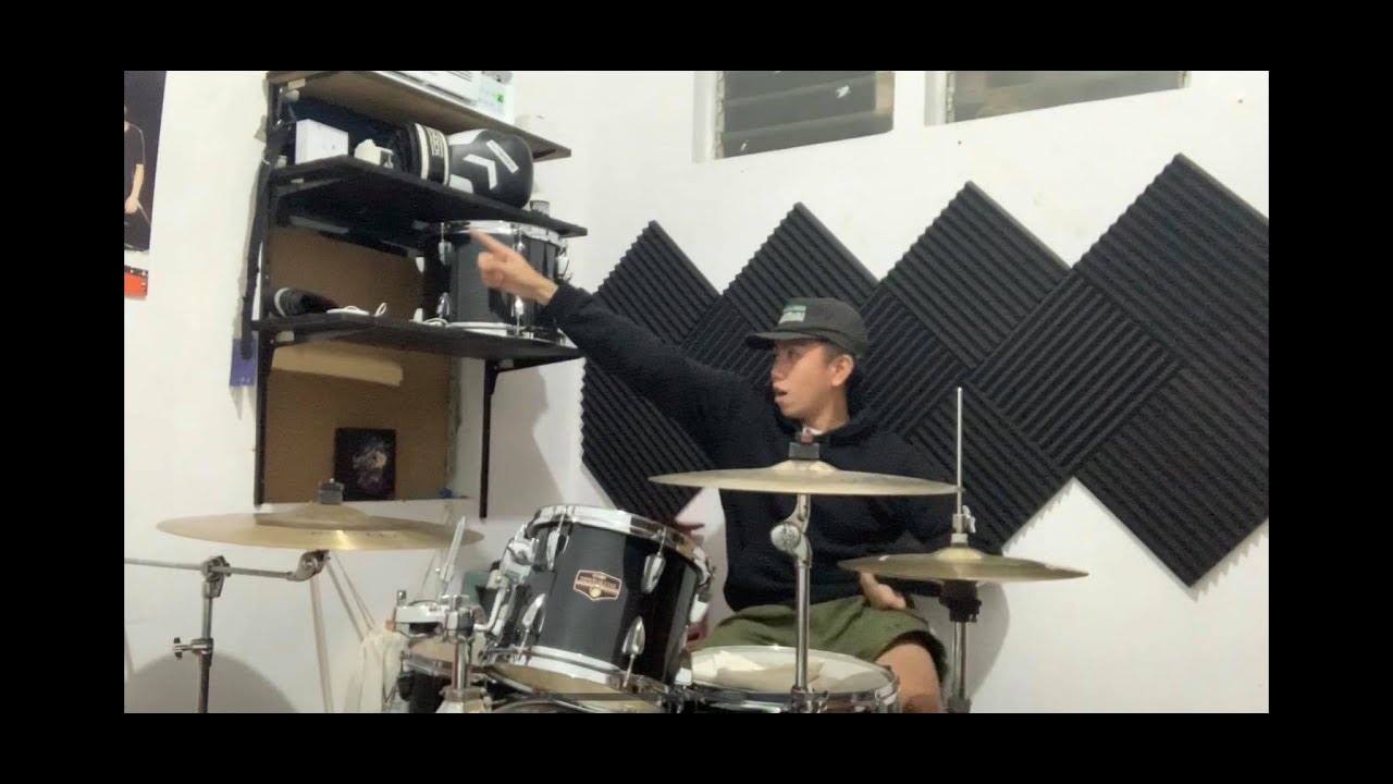 DRUMMER NAGING DANCER!? - YouTube