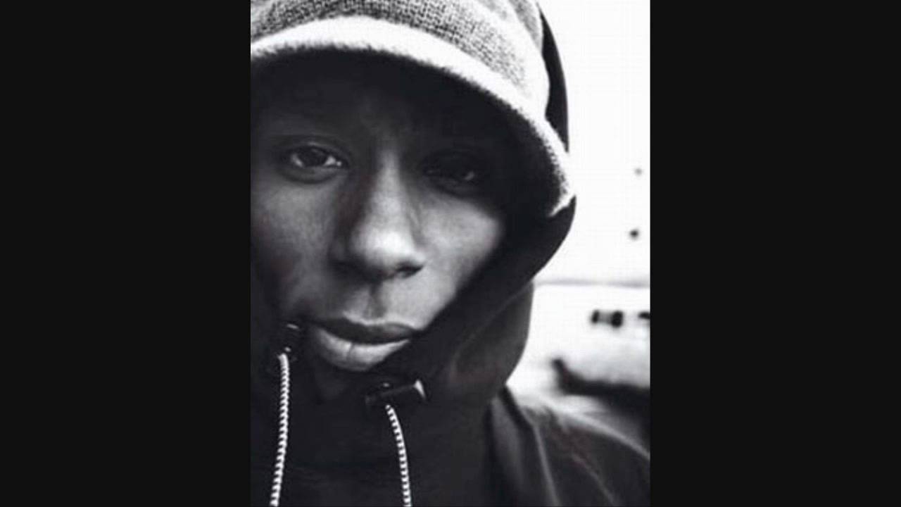DJ DECKSTREAM FT MOS DEF LIFE IS GOOD - YouTube