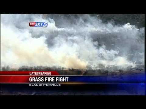 Wildfire Approaches Structure Near Slaughterville - YouTube