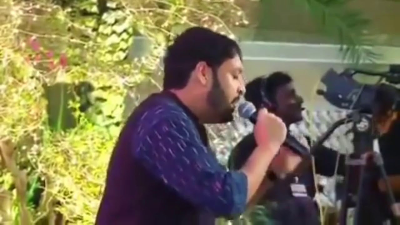 Anoop Singing Kalyana Thennilaa.. infront of Mammootty Amala Prabhu ...