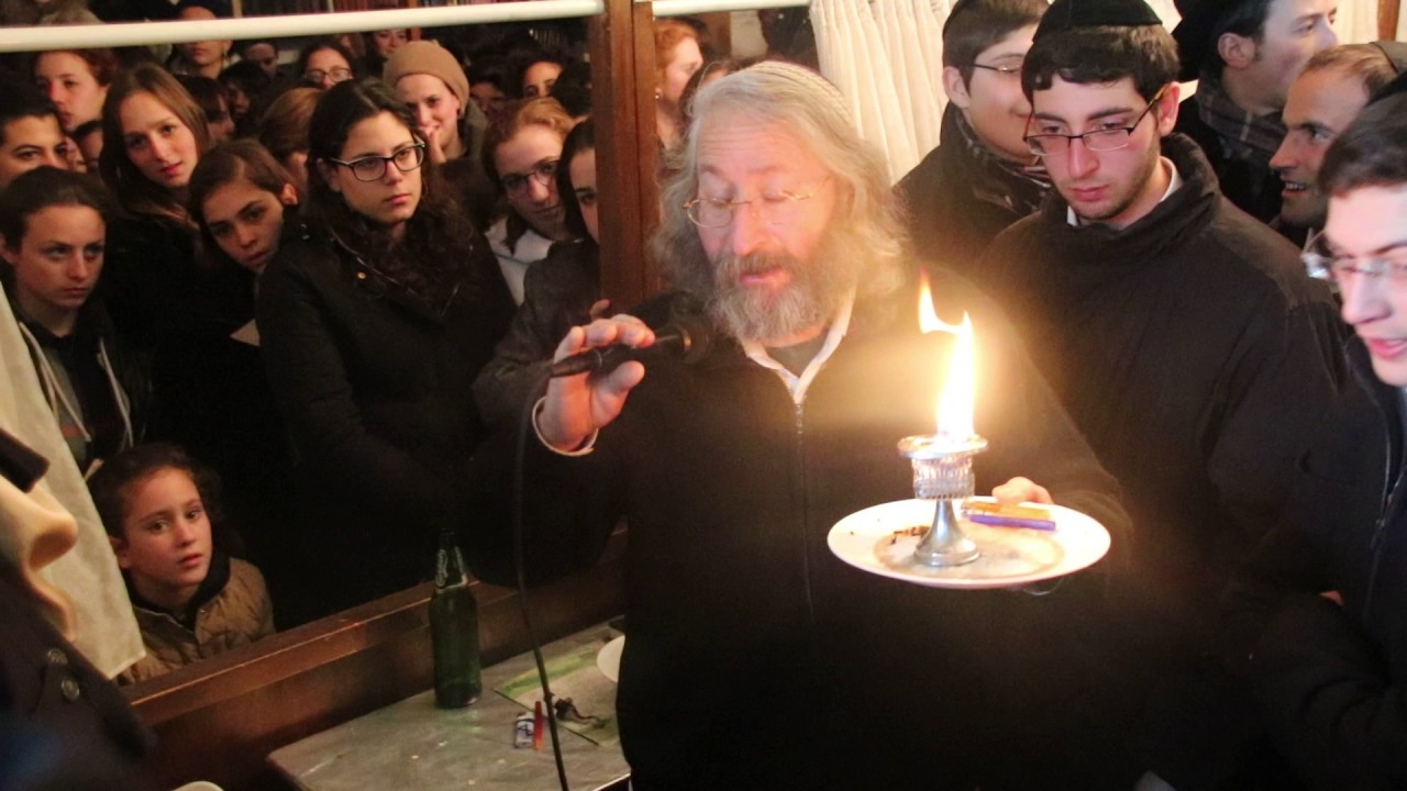 Carlebach Havdalah in Beirav shul in Tzfat - YouTube
