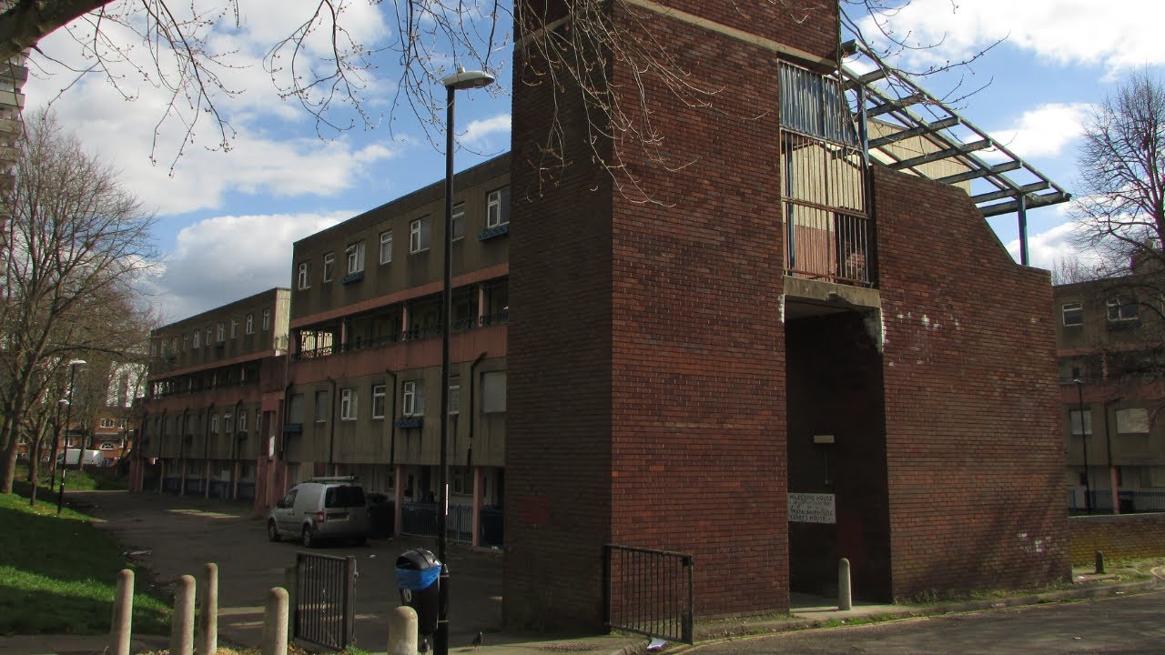 SPON END OLD FLATS SOON TO BE DEMOLISHED & Looking in an old lift ...
