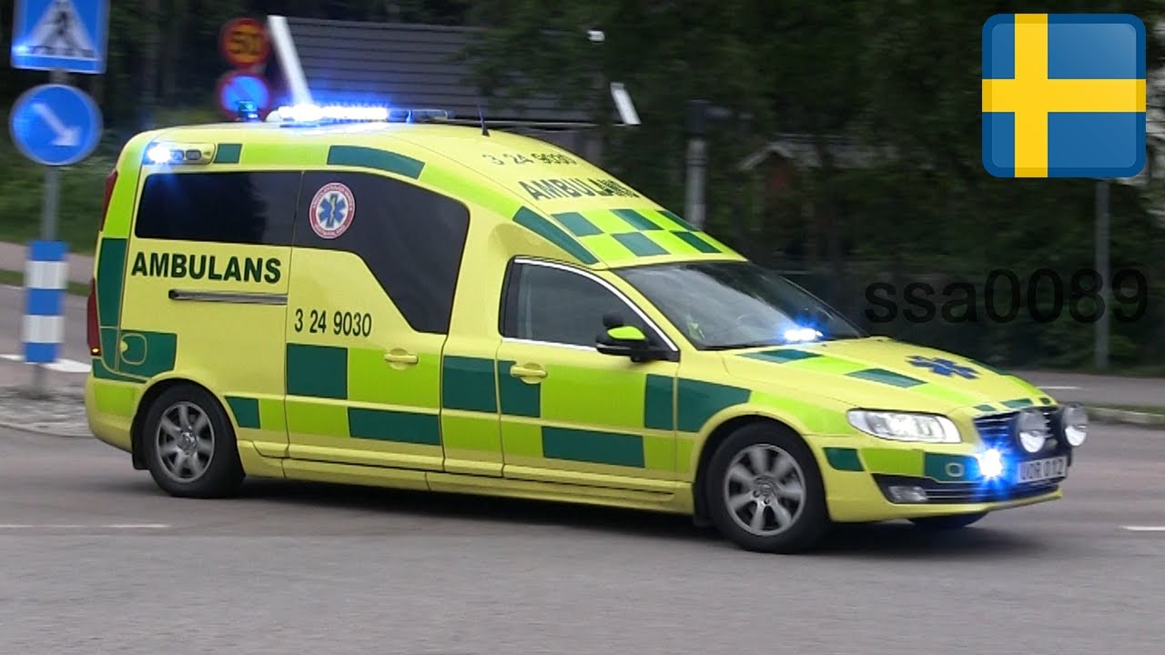 Ambulans 24-9030 Volvo V70 Västerås [SE | 6.2015] - YouTube