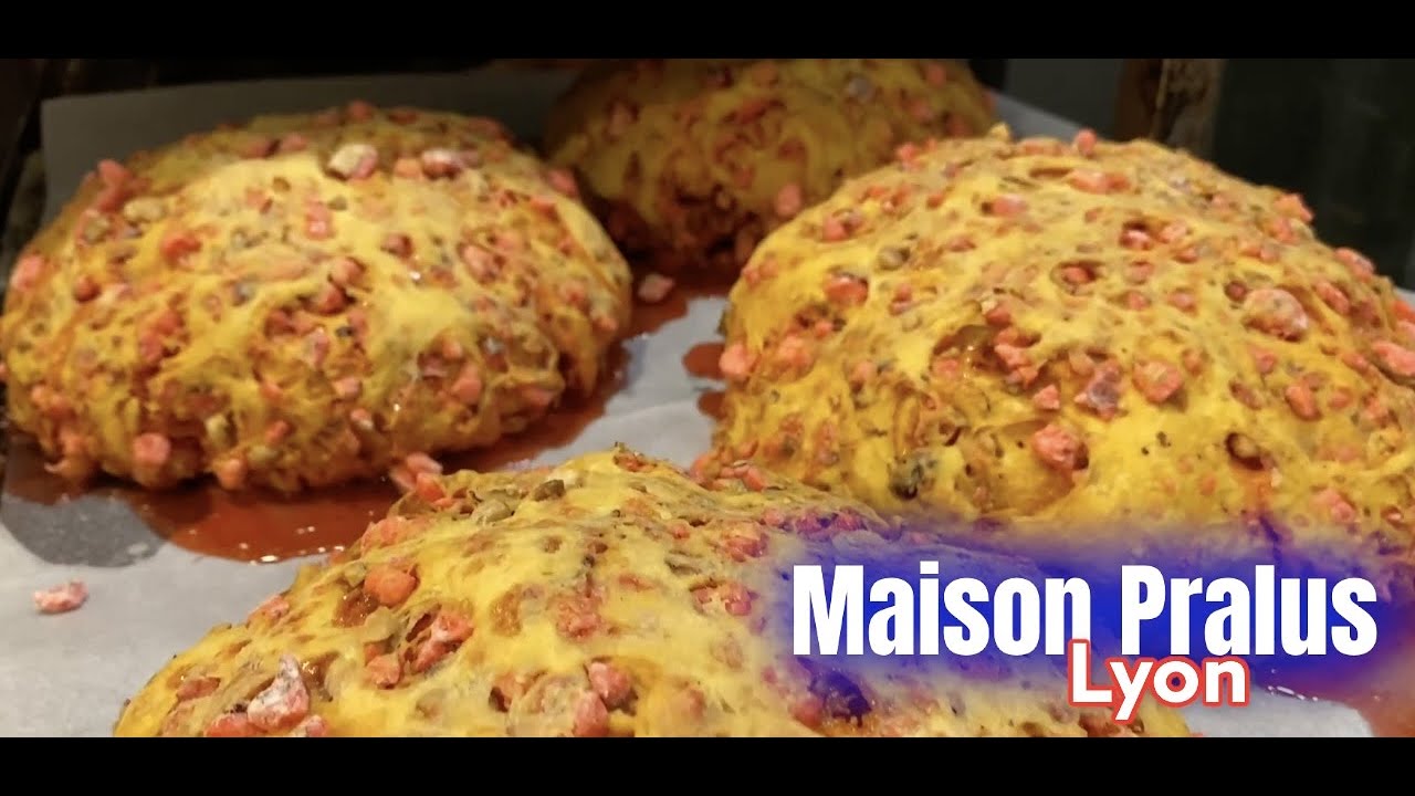 PRALULINE MEILLEURE BRIOCHE AUX PRALINES (chez Maison Pralus) - YouTube