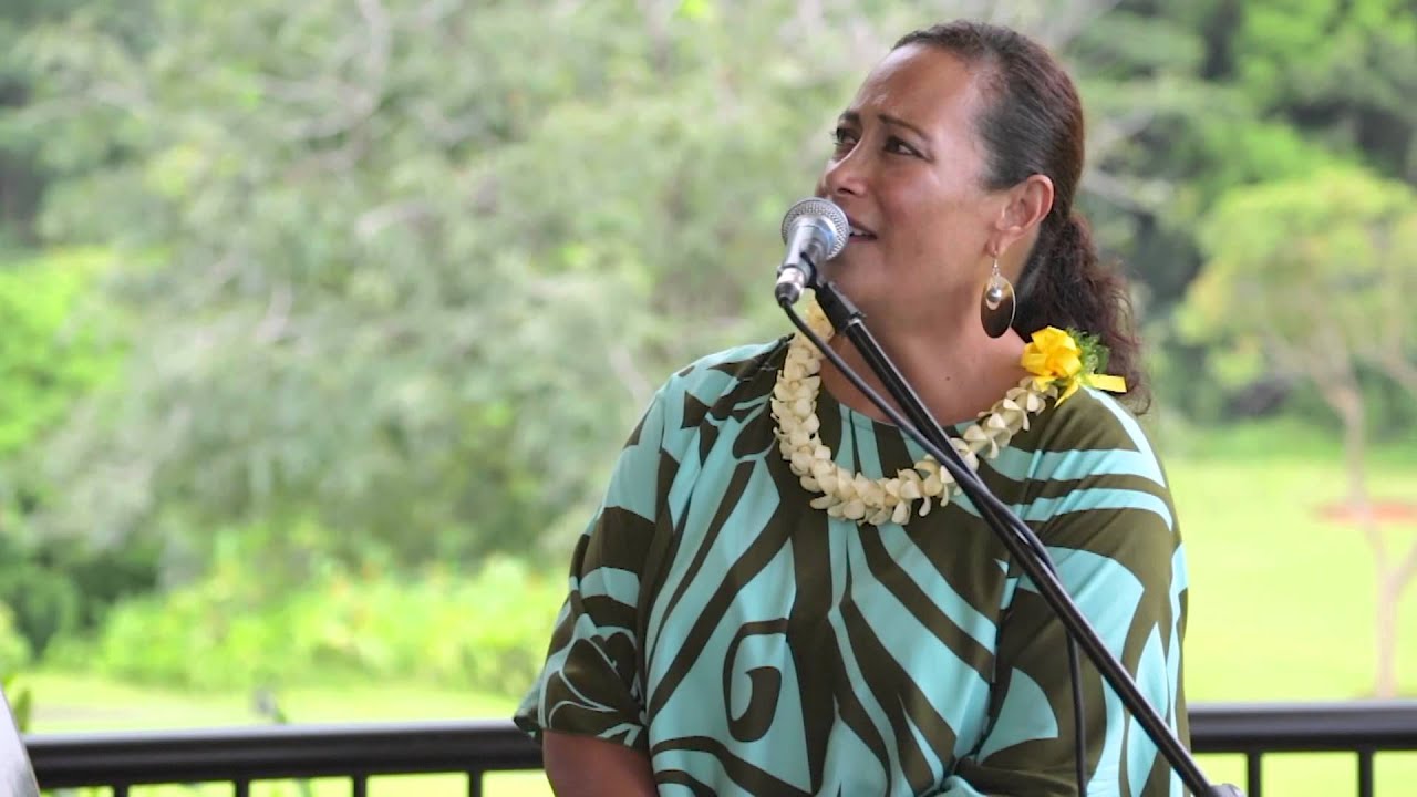 Faith Ako - Lia (HiSessions.com Acoustic Live!) - YouTube