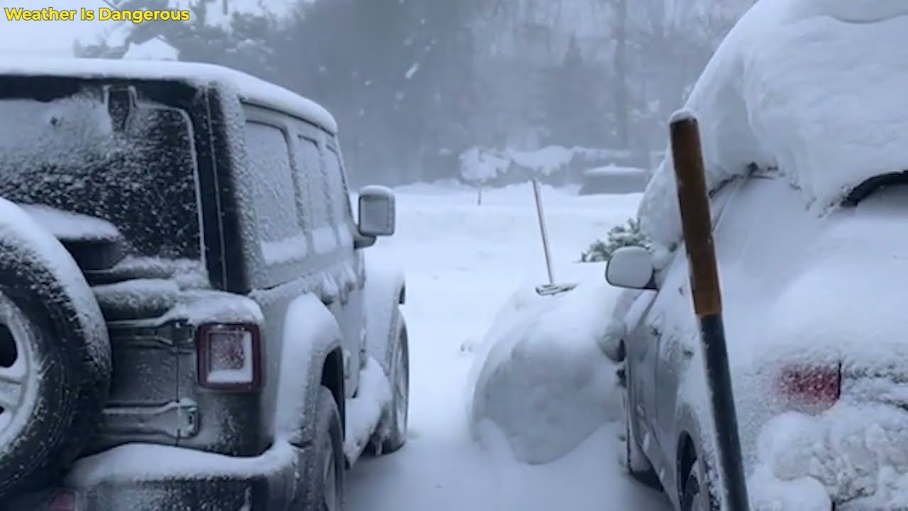 Blizzard Chaos in Erie! 6+ Feet of Snow Cover everything - Lake-Effect ...