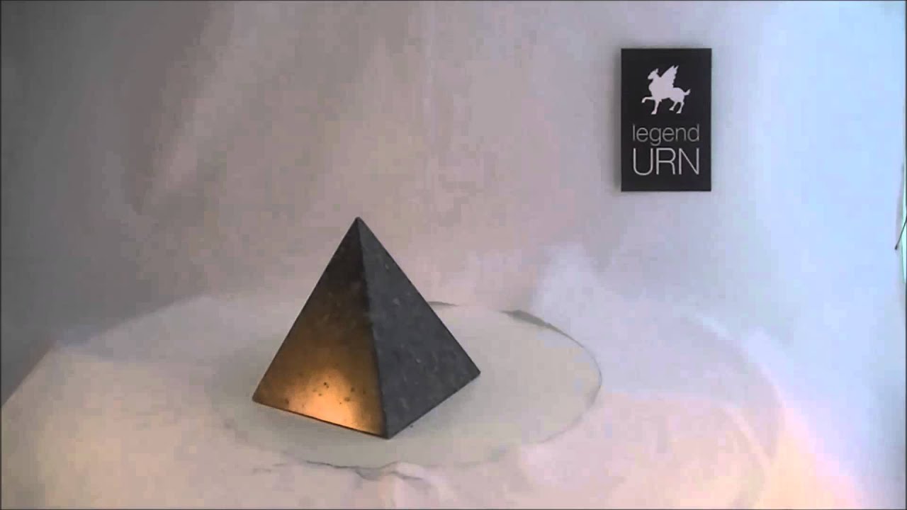 LegendURN Natuursteen piramide mini urn Keepsake pyriamid nature stone ...