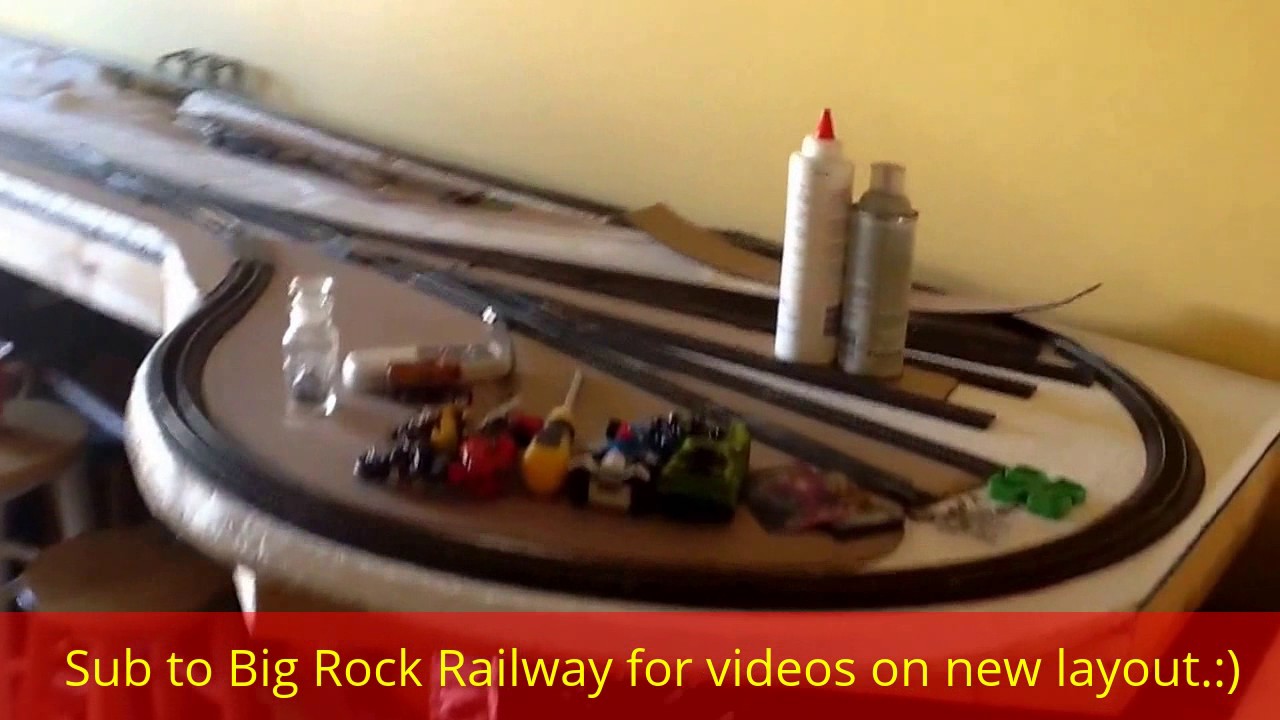 How to build an HO scale model railroad shelf layout - YouTube