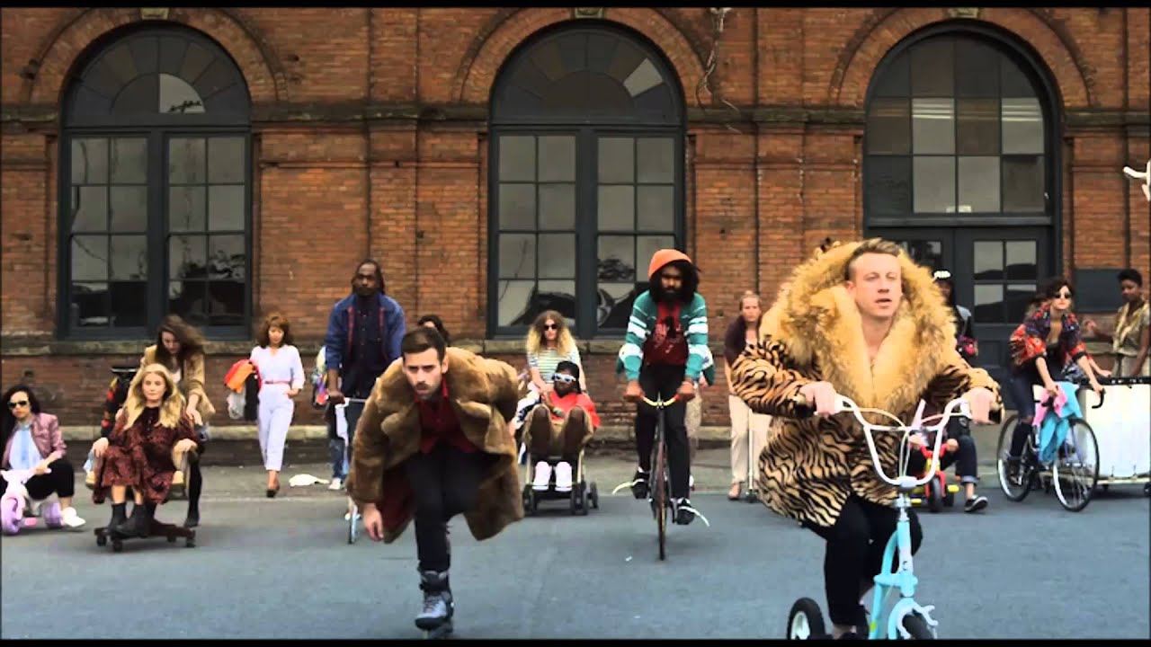 MACKLEMORE & RYAN LEWIS THRIFT SHOP FEAT WANZ OFFICIAL VIDEO - YouTube