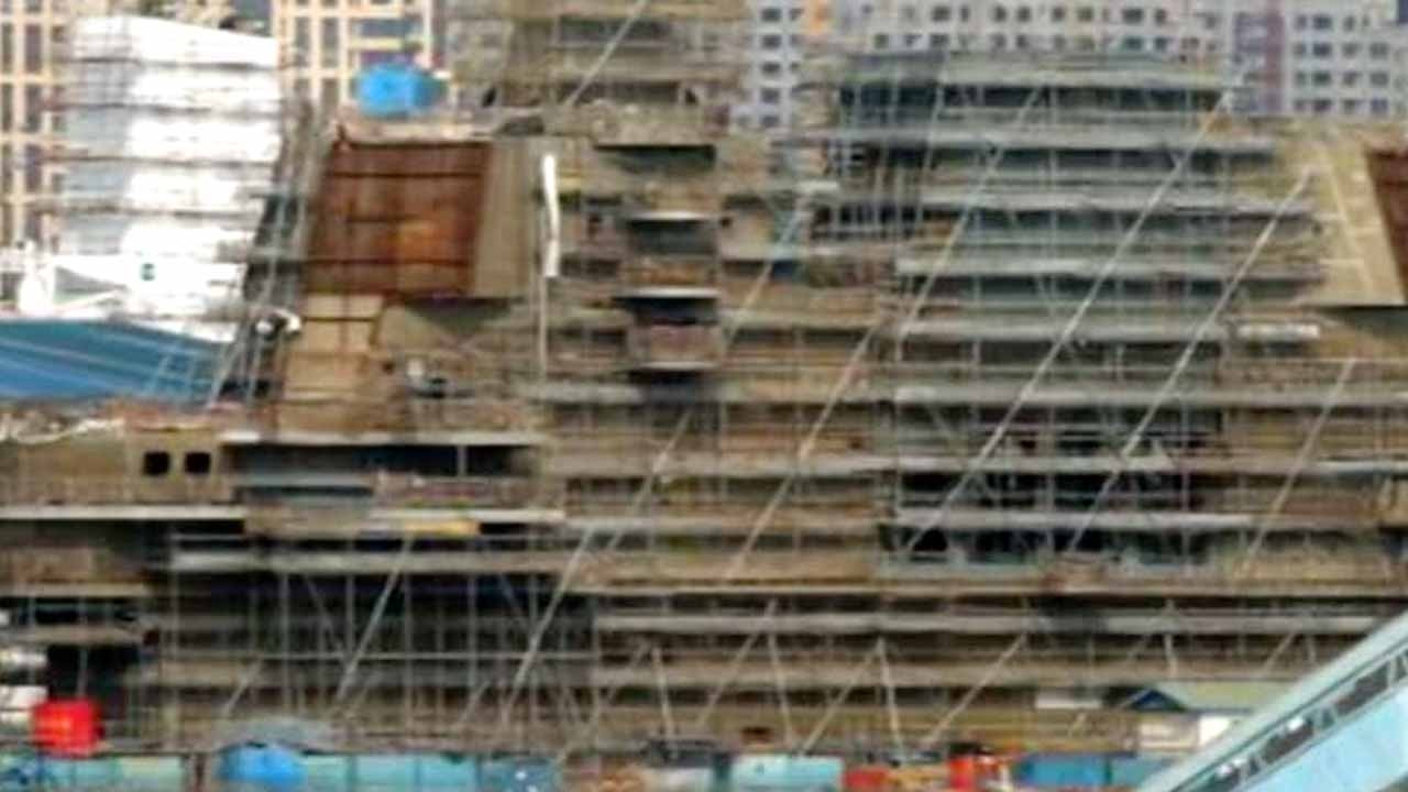 Online pictures show China’s aircraft carrier building progress - YouTube