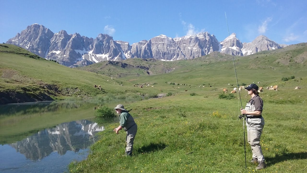 Fly Fishing holidays in the Pyrenees - YouTube